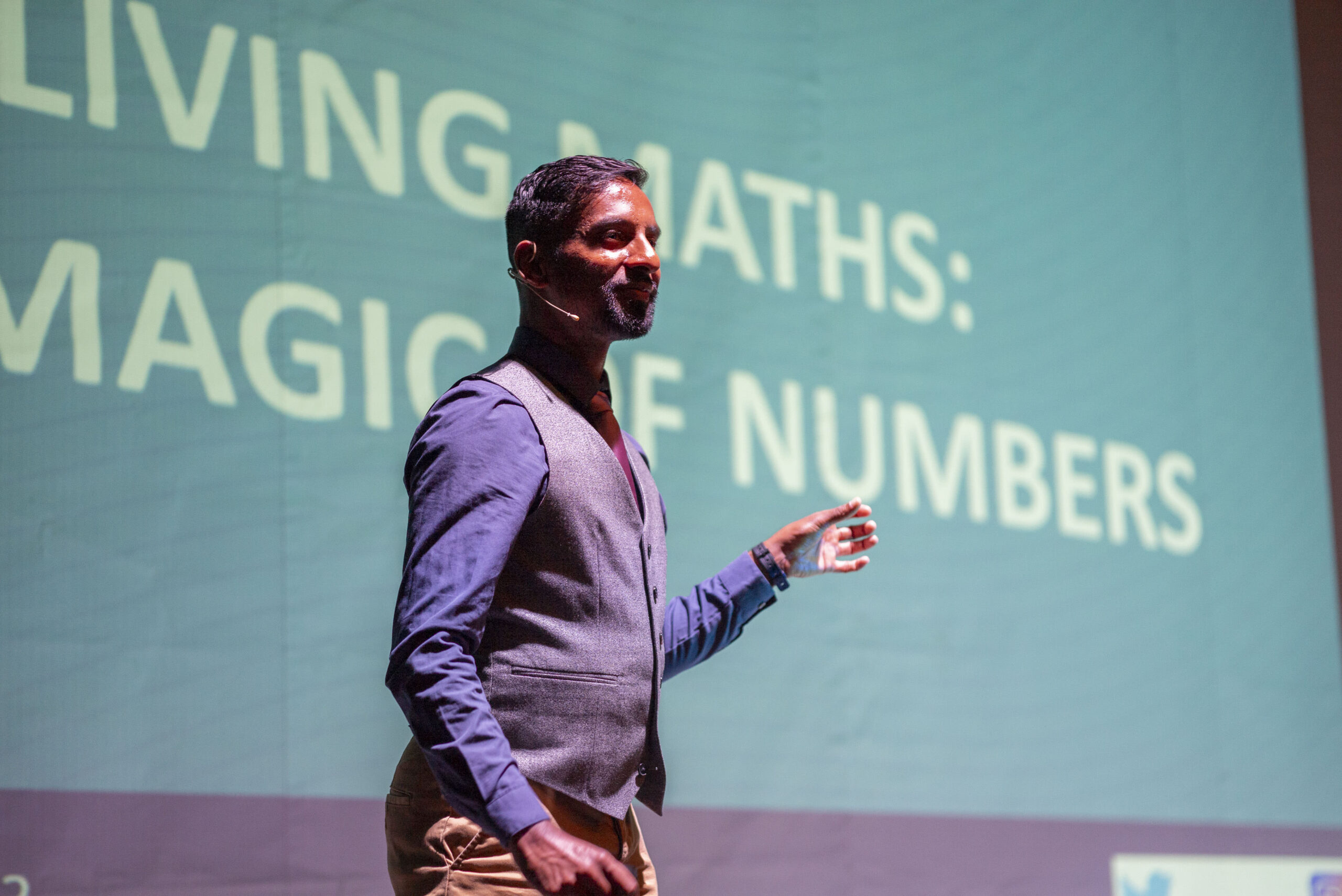 Bobby Seagull at the Gate Theatre Album – MATHS WEEK IRELAND